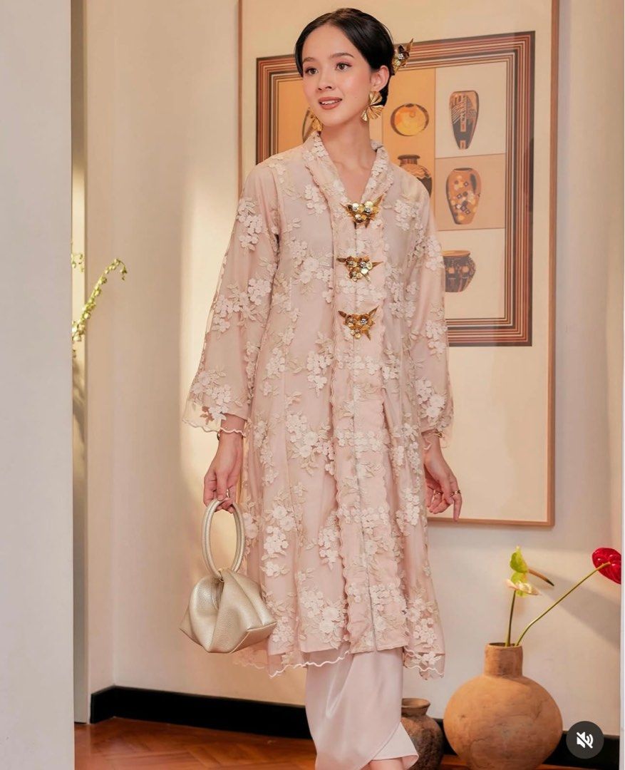 Caftanist Bidasari Kebaya Lace Set with Selendang (Full Lining), Women ...