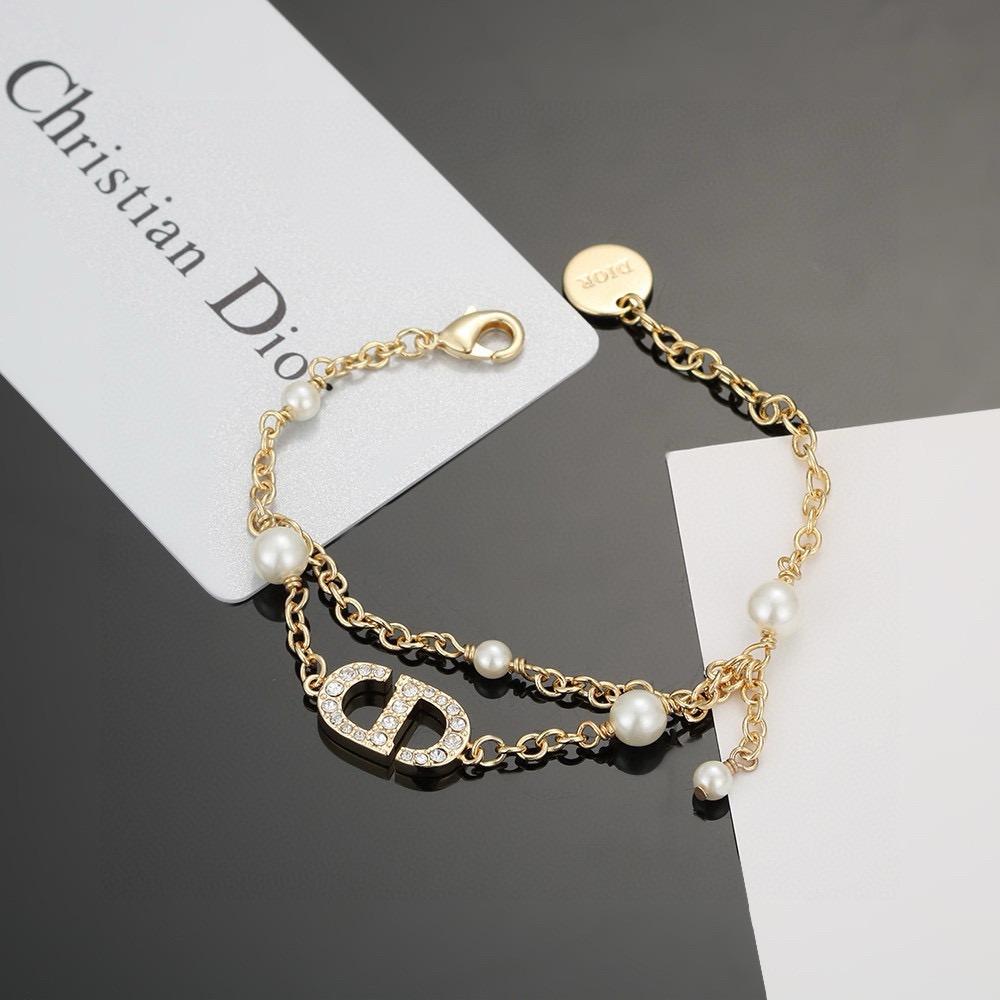 Dior CD letters, Women's Fashion, Jewelry & Organisers, Bracelets on ...