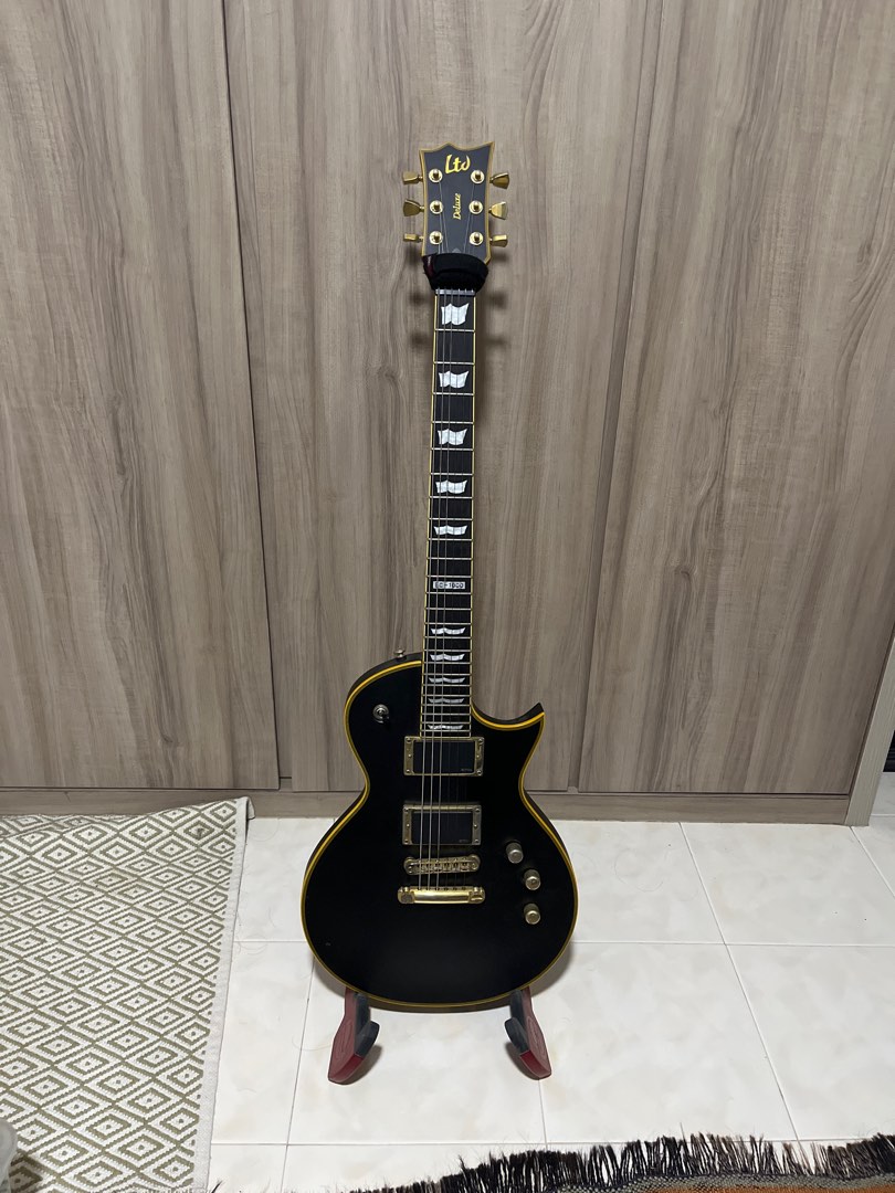 ESP LTD EC-1000 Deluxe EMG 81/60 electric guitar, Hobbies & Toys, Music ...