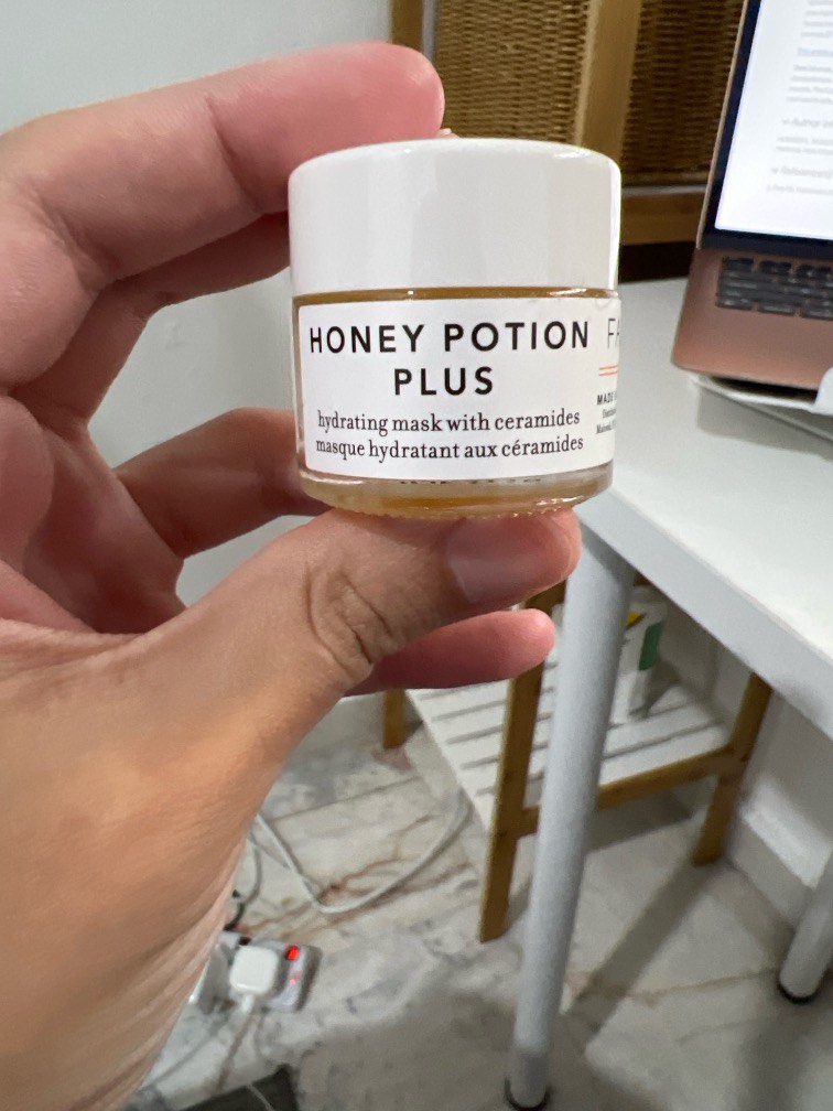 FARMACY Honey Potion Plus Hydrating Mask 9g, Beauty & Personal Care, Face, Face Care on Carousell