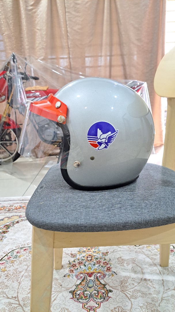 Helmet Bell Magnum II Original USA, Men's Fashion, Watches ...