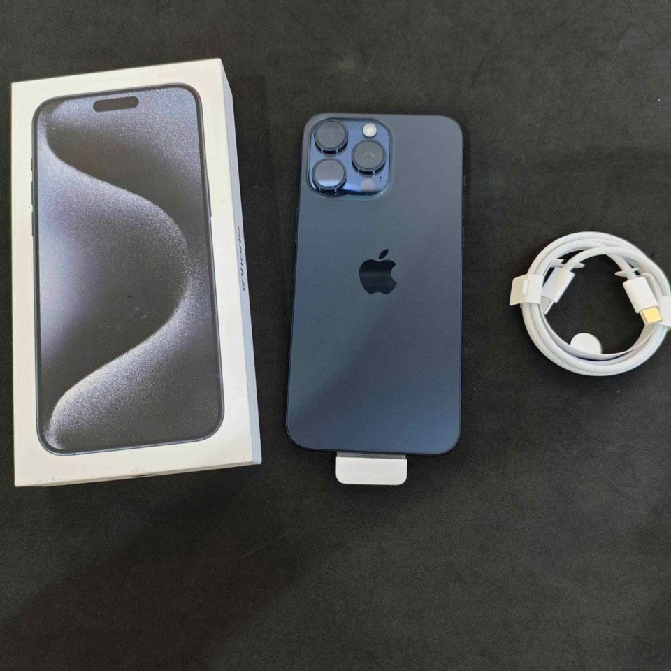 iPhone 15 Pro Blue Titanium 1 TB on Carousell