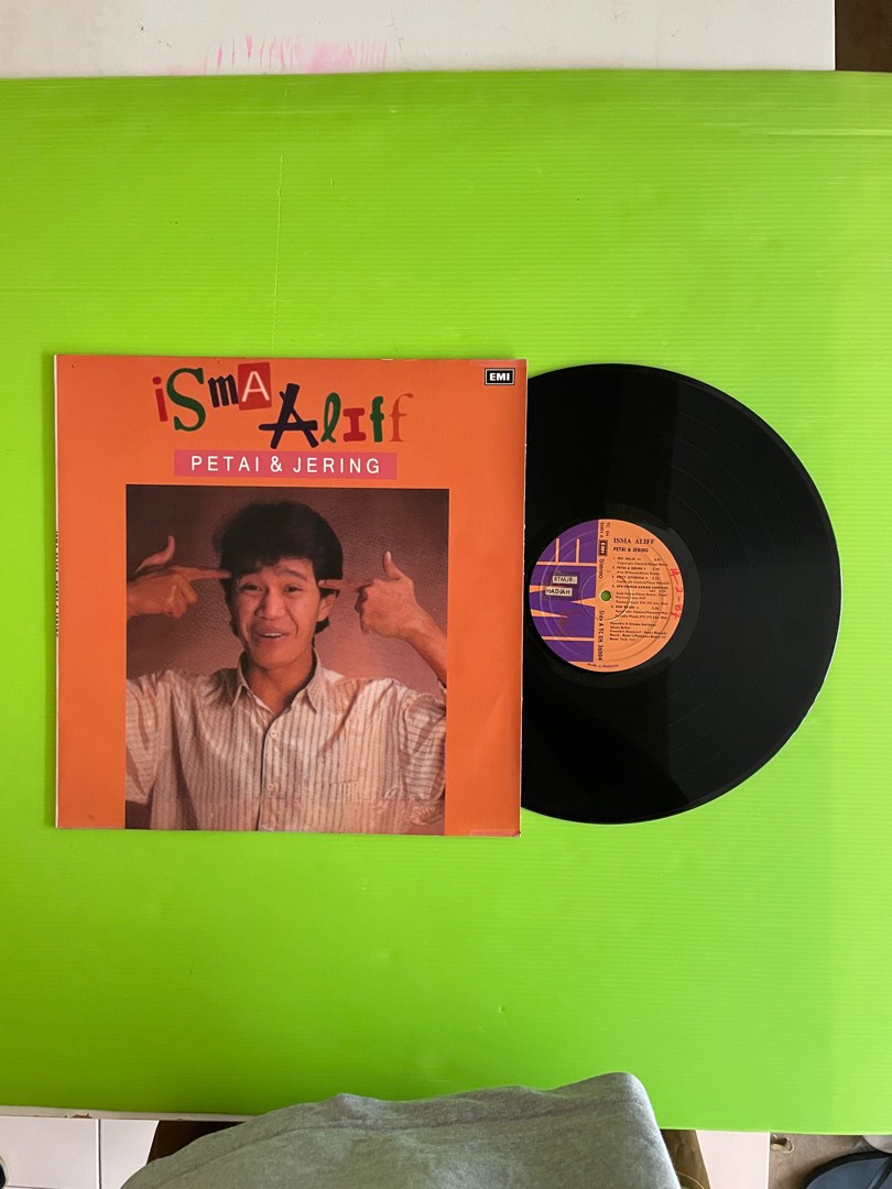 Isma Alif Petai & Jering Album Melayu Piring Hitam LP, Hobbies & Toys ...