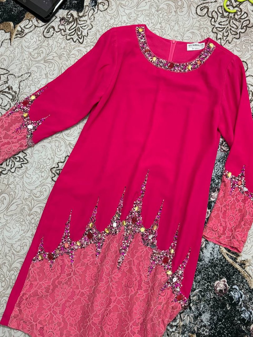 Jakel x Siti Nurhaliza (hot pink), Women's Fashion, Muslimah Fashion ...