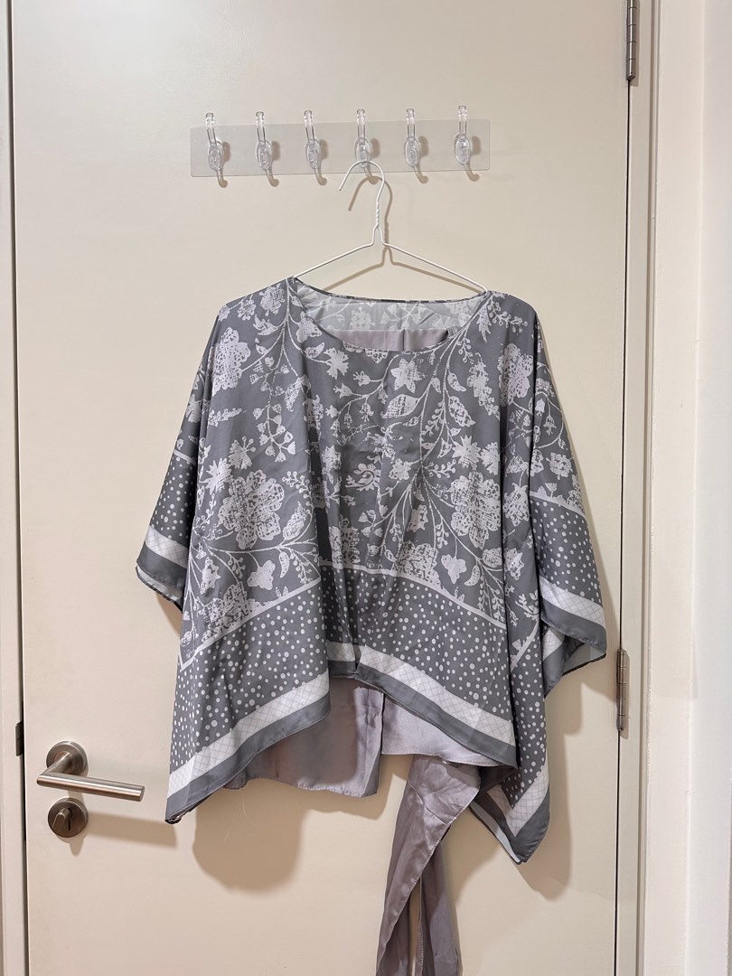 Lily Petuna - Lily Hannah Pario Set in Silver, Women's Fashion ...