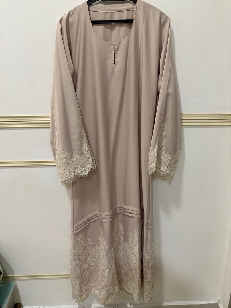 Makkah Jubah, Women's Fashion, Muslimah Fashion, Kaftans & Jubahs on ...