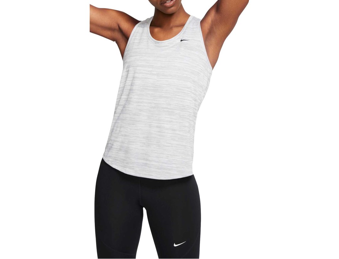 Nike legend training tank M, Women's Fashion, Activewear on Carousell