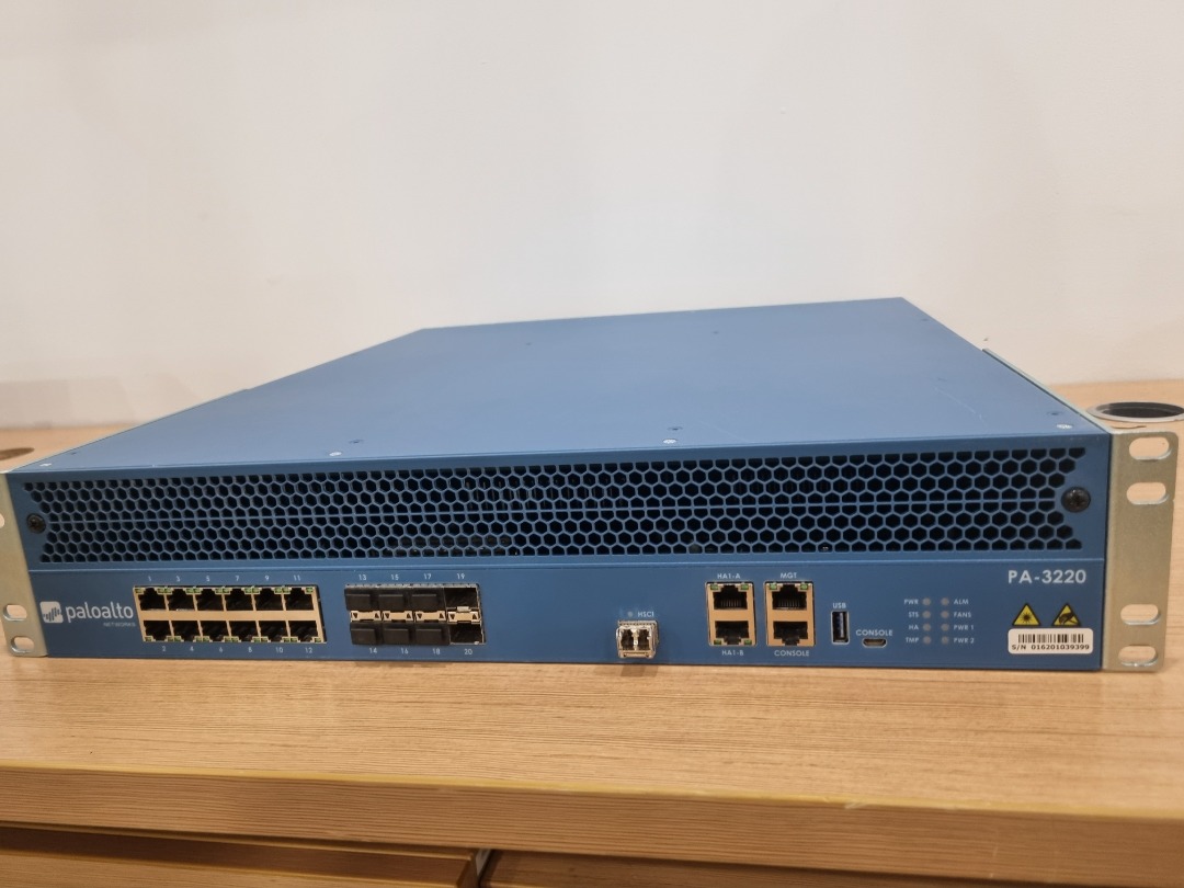 Palo Alto PAN-PA-3220 Firewall, Computers & Tech, Parts & Accessories ...