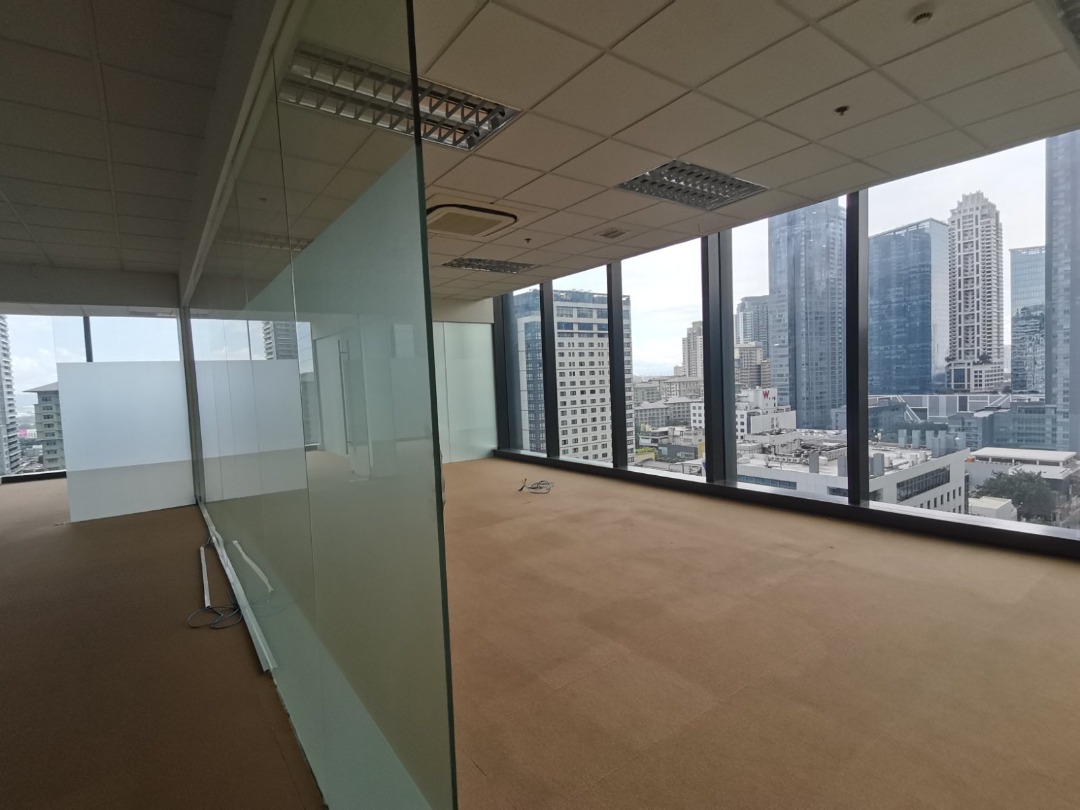 PRIME OFFICE, RETAIL or RETAIL SPACE FOR LEASE at 31st STREET BGC ...