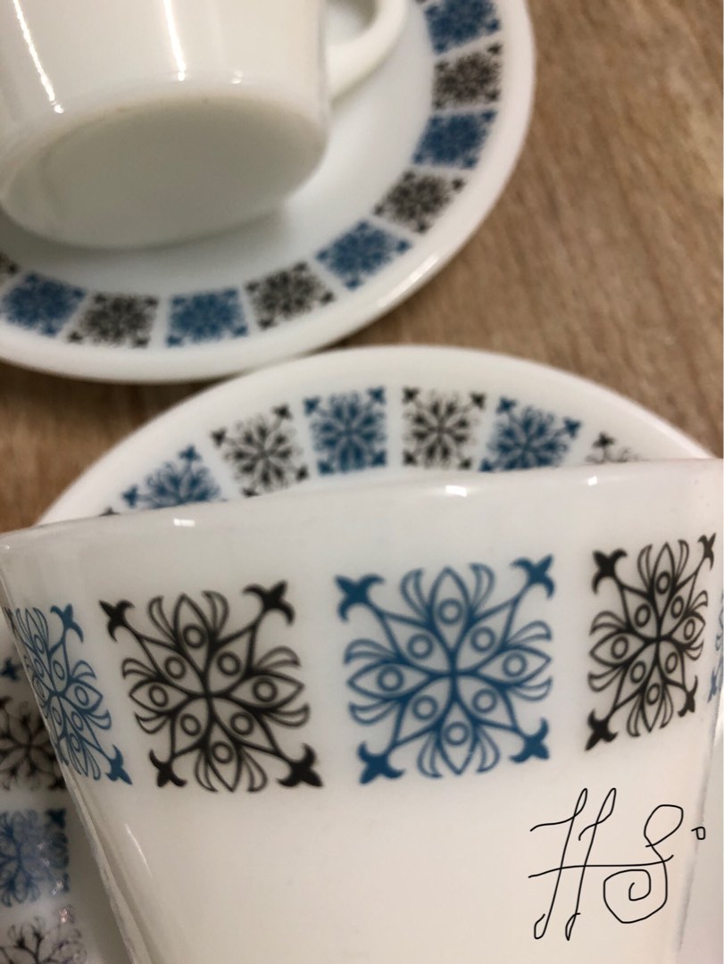 Pyrex chelsea, Hobbies & Toys, Collectibles & Memorabilia, Vintage ...