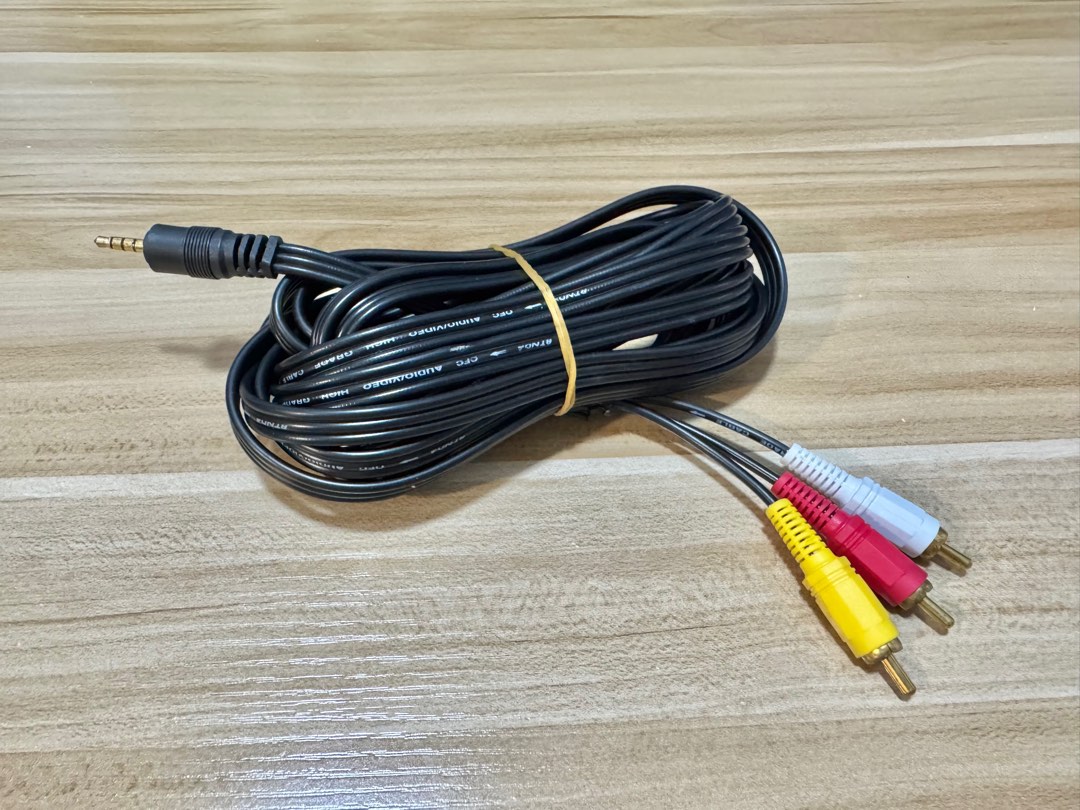 RCA插頭 to 3.5mm (長5米), 音響器材, 其他音響配件及設備 - Carousell