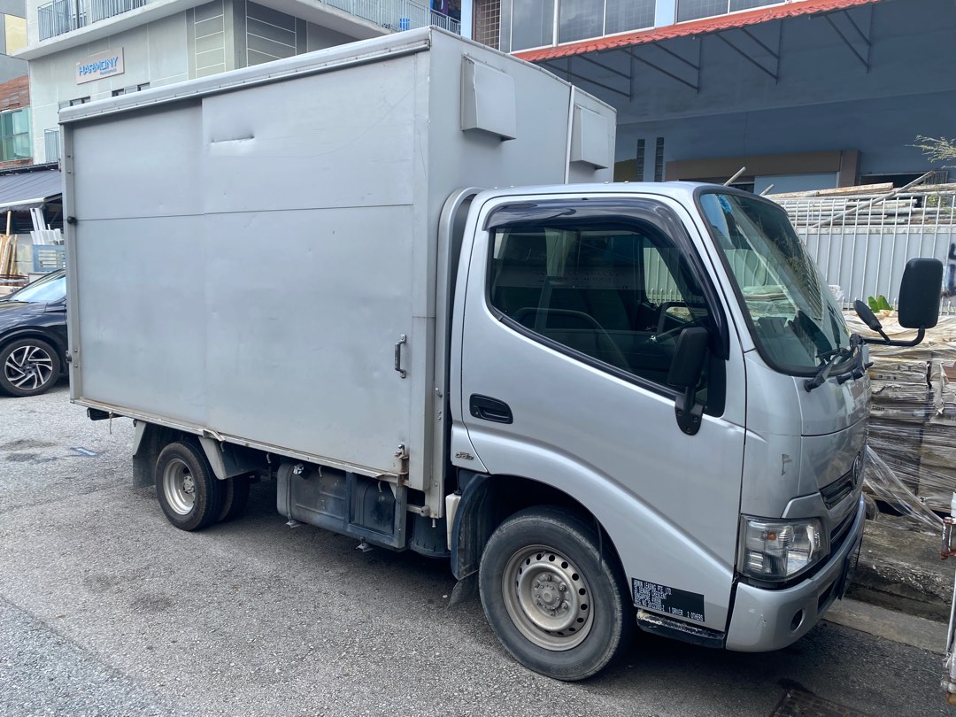 10ft Toyota Dyna Box Manual Diesel Commercial Truck for Lease, Cars ...