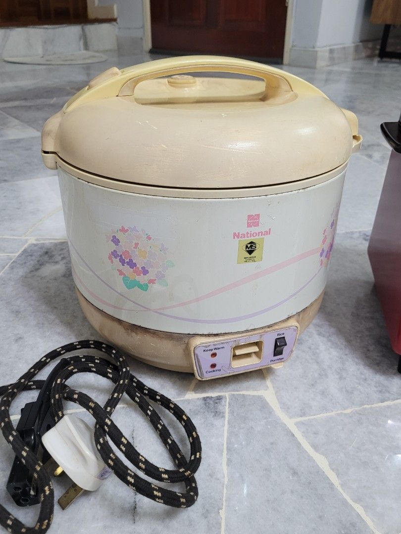 Rice cooker free toaster, TV & Home Appliances, Kitchen Appliances ...