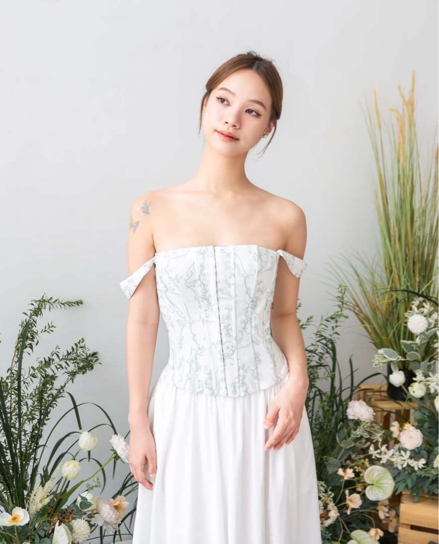 Shopfondest Odette Corset Top (Enchanted Green), Women's Fashion, Tops, Blouses on Carousell