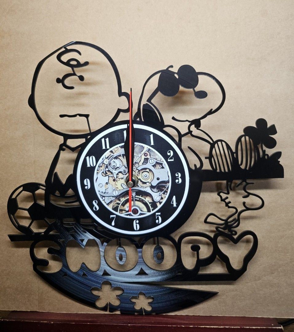 SNOOPY & CHARLIE BROWN VINYL RECORD CLOCK (WITH QUARTZ SWEEPING ...
