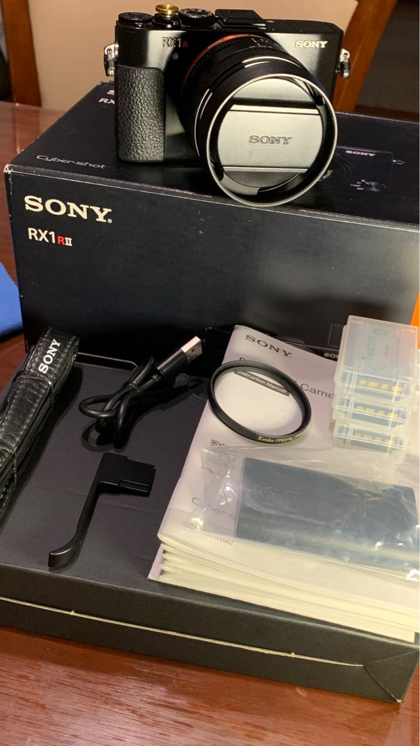 Sony RX1R II 35mm Palm Size Full Frame, Photography, Cameras on Carousell