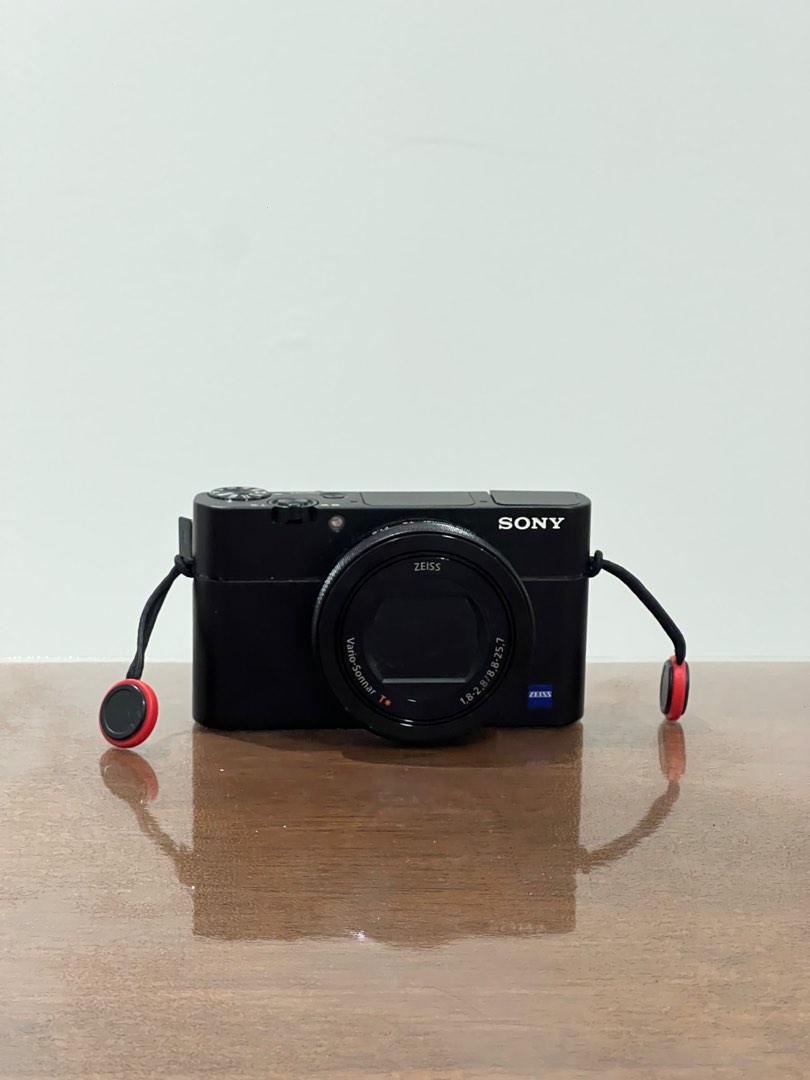 Sony RX 100V Camera, Photography, Cameras on Carousell