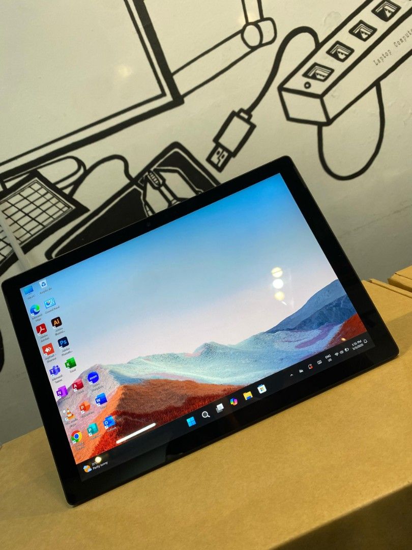 Surface Pro 7 Plus (black limited edition) Intel Core I7-11 With ...