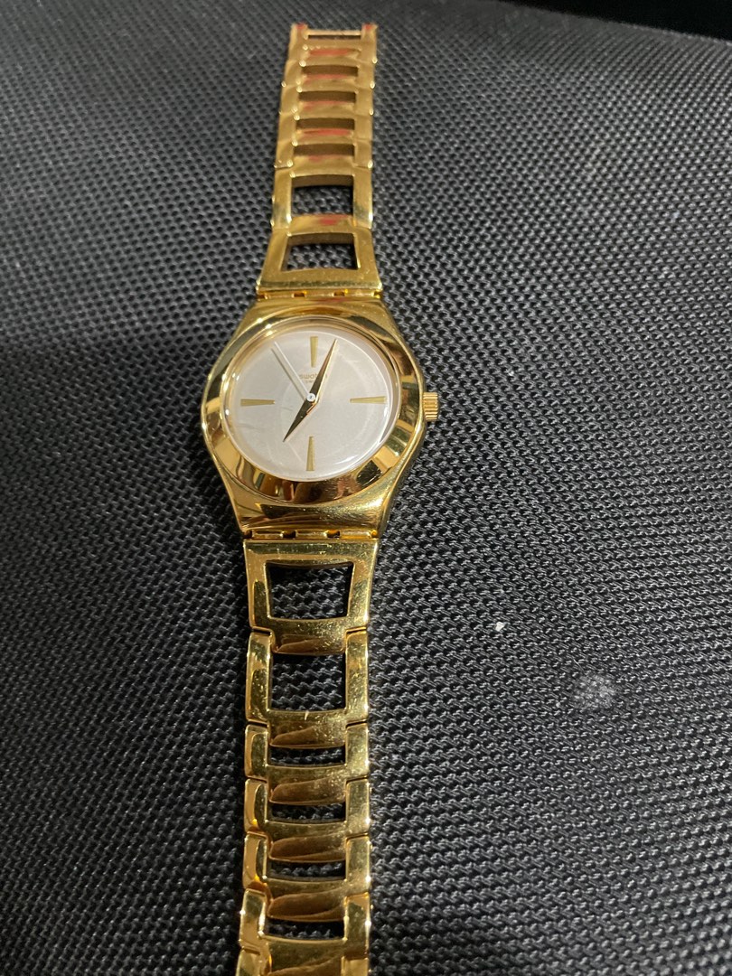 SWATCH SLIM, Women's Fashion, Watches & Accessories, Watches on Carousell