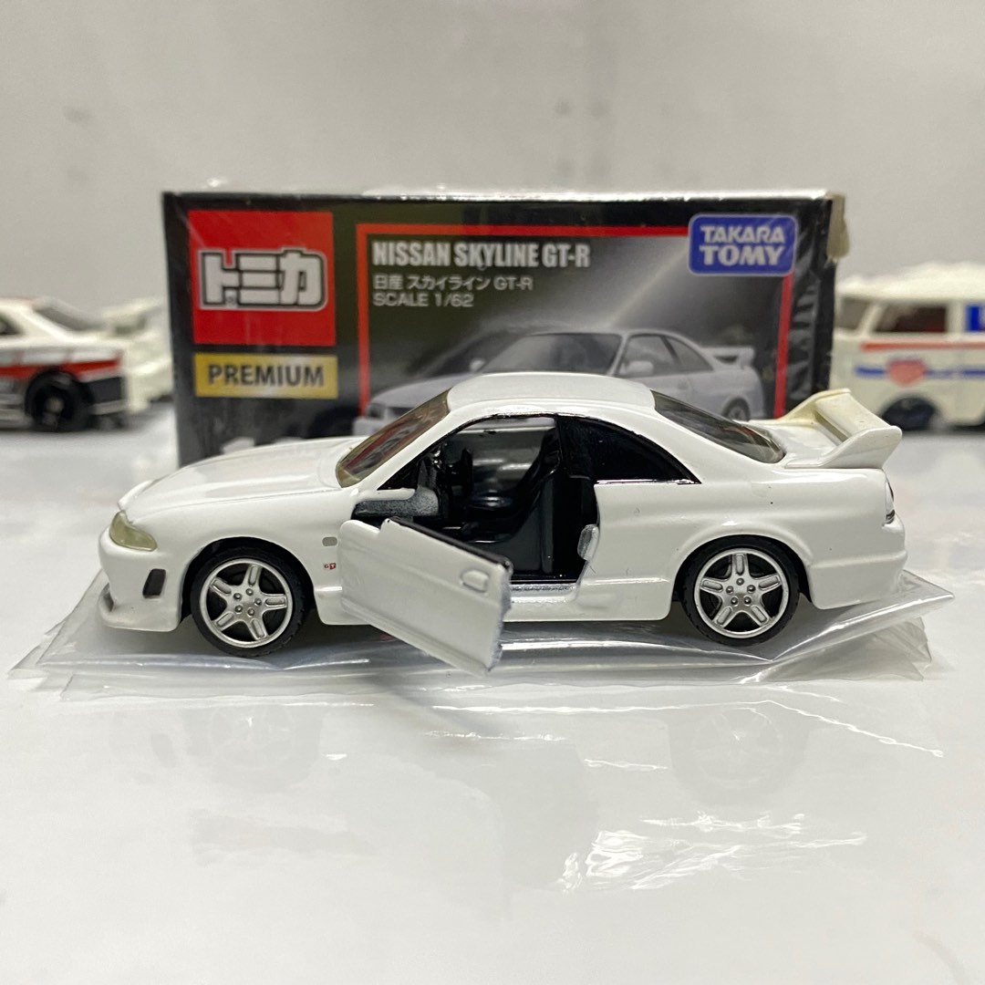 Takara Tomy ( Nissan Skyline GT-R ), Hobbies & Toys, Toys & Games on Carousell