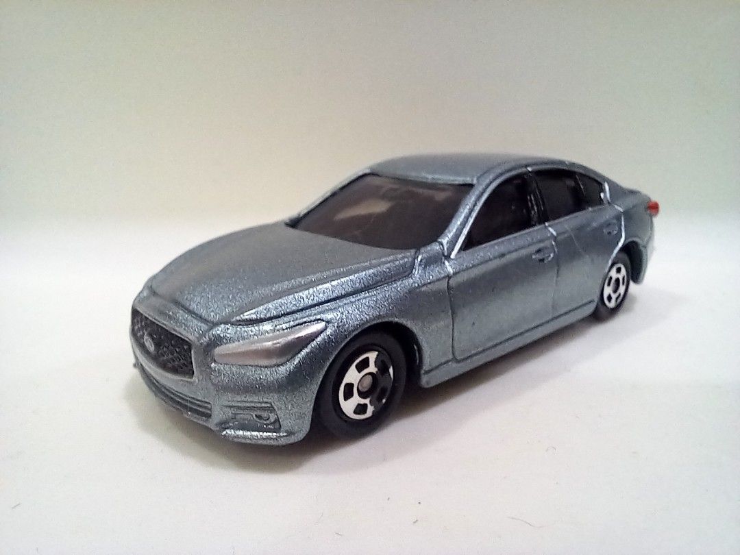 Tomica No. 105 Nissan Skyline Diecast Car Toy, Hobbies & Toys, Toys ...