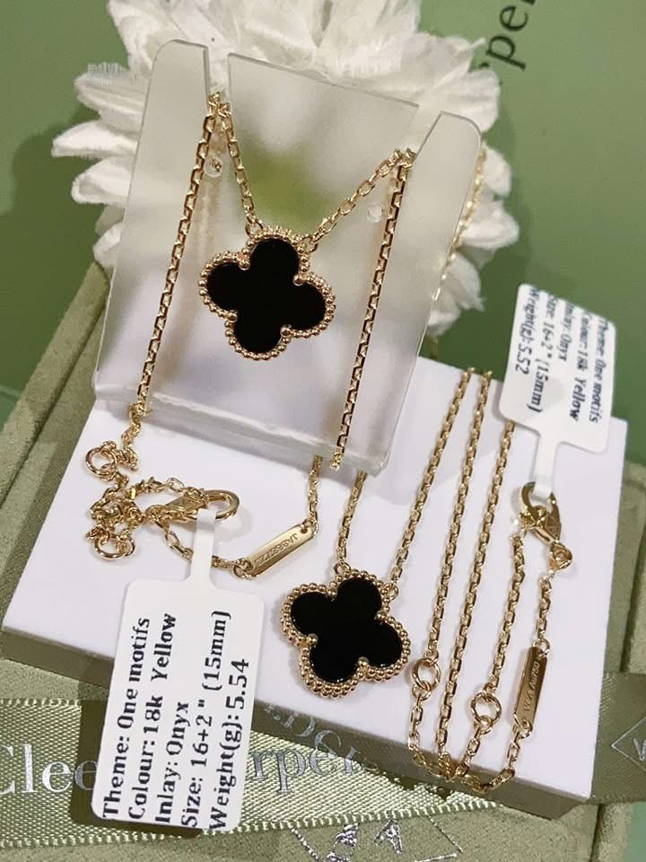 VCA Vintage Alhambra Necklace, Women's Fashion, Jewelry & Organizers ...