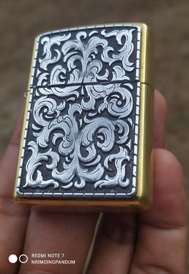ZIPPO HIGH POLISH BRASS FLAT BOTTOM 2013 EMBLEM MARLBORO SILVER STORM ...