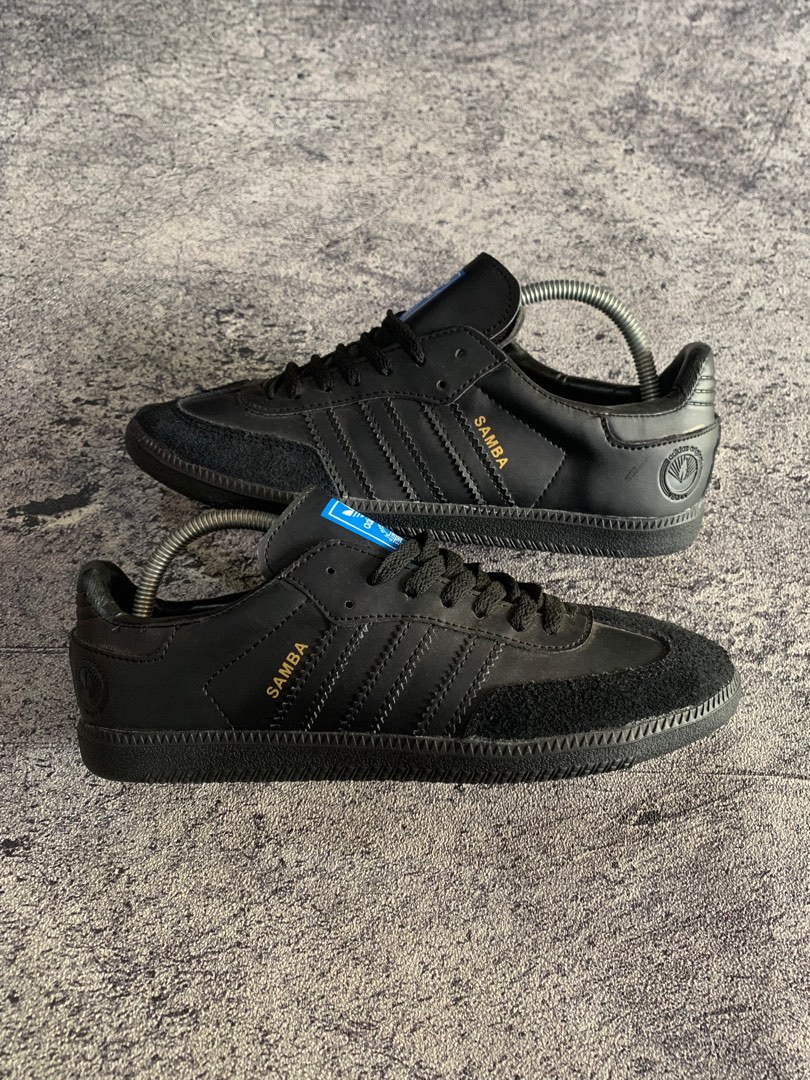 Adidas Samba Hitam Lis Hitam, Fesyen Pria, Sepatu , Sneakers di Carousell