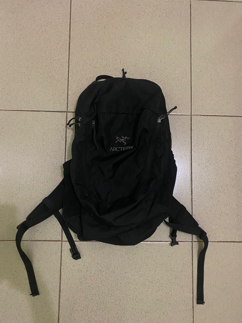 Arcteryx mantis 26 backpack 006, Men's Fashion, Bags, Backpacks on Carousell