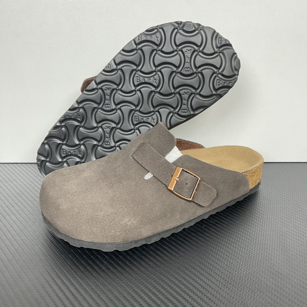 BirkenStock Boston Clog Mocha, Men's Fashion, Footwear, Slippers ...