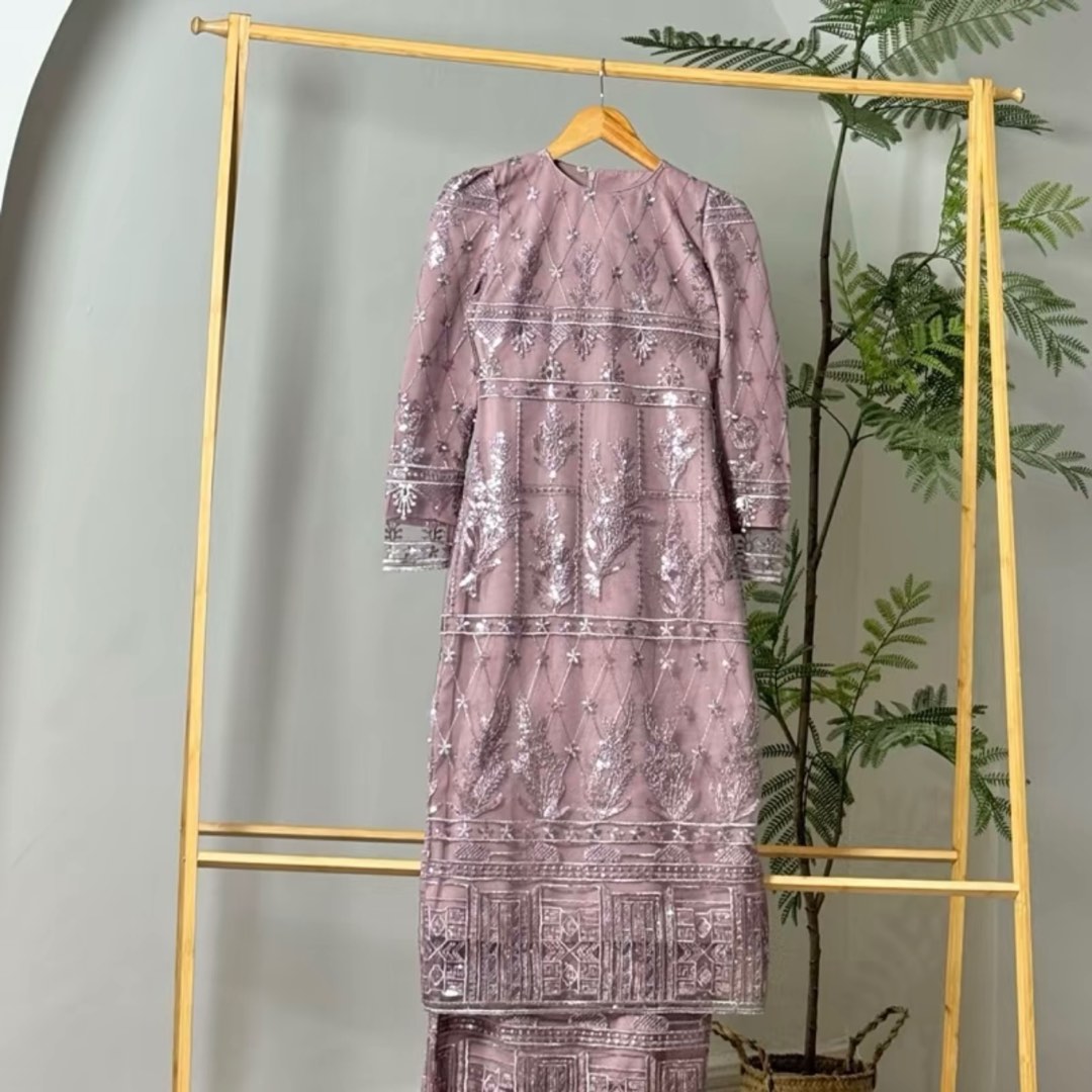 Ceo Chomel Orched Kurung Puff, Women's Fashion, Muslimah Fashion, Baju ...