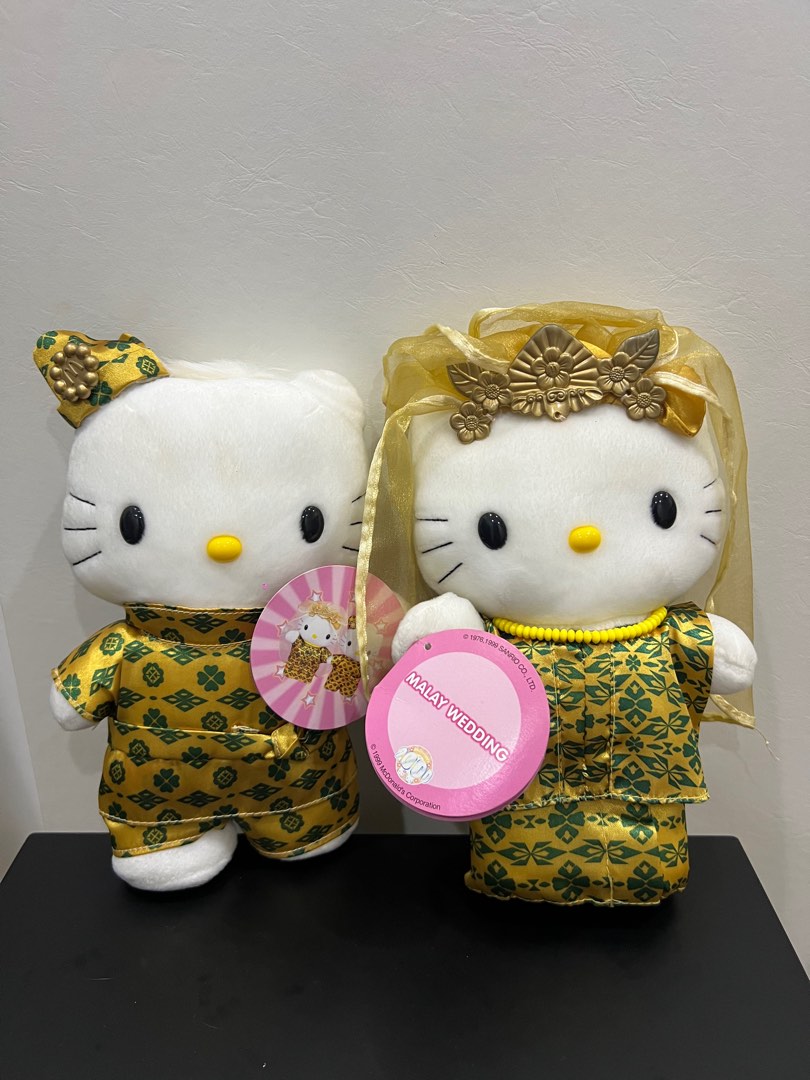 Couple Hello Kitty - Malay Wedding / Chinese, Hobbies & Toys, Toys ...