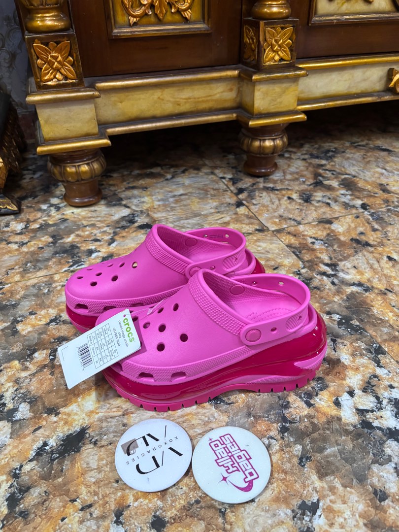 Crocs Classic Bae Clog Sandal wanita Crocs classic Bae Clog platform ...