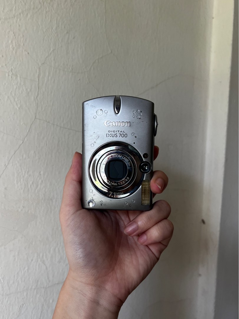 digicam Canon Digital Ixus 700, Photography, Cameras on Carousell