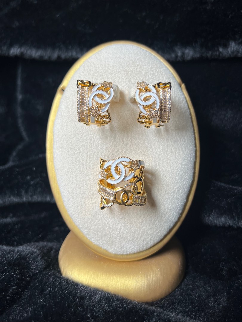 HK Setting Signity Stone Set, Women's Fashion, Jewelry & Organizers ...