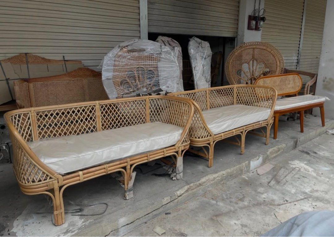Kerusi Pelamin Rotan Sofa Pelamin Chair Studio Raya Wedding Kahwin ...