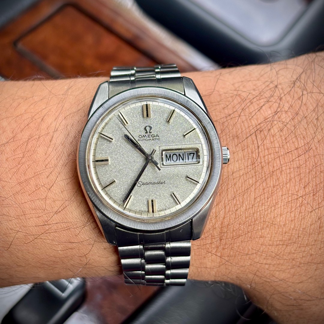 Omega Seamaster Daydate Sand Dial Mint Condition, Fesyen Pria, Jam ...