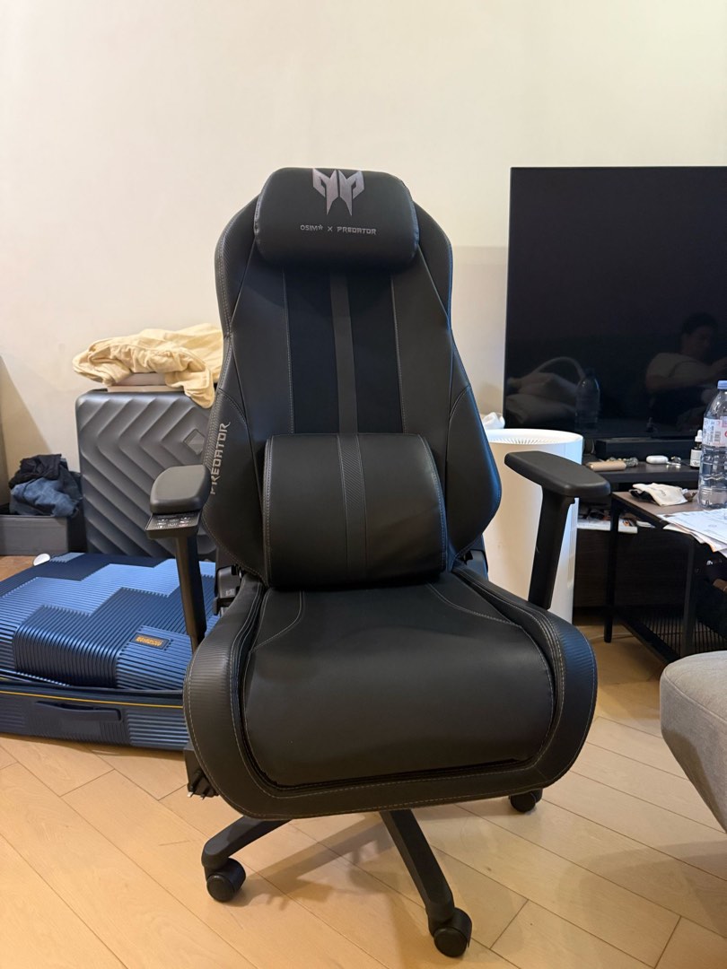Osim x predator uthrone 電競椅 （限量版）有按摩墊, 傢俬＆家居, 傢俬, 椅子 - Carousell