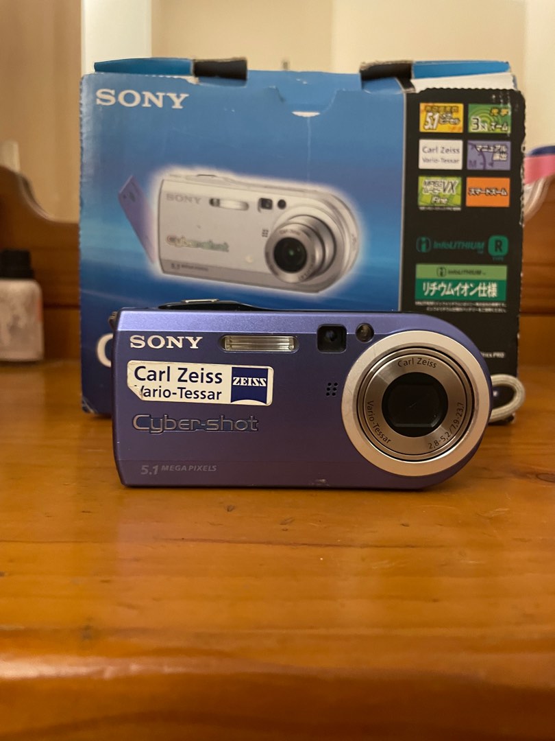 Sony Cybershot dsc p100, Photography, Cameras on Carousell