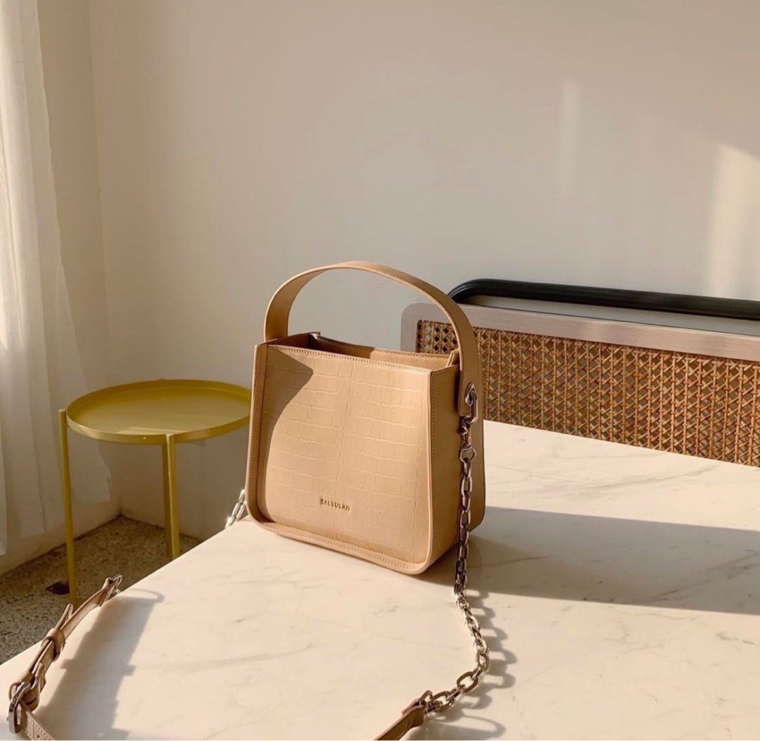 tallulah sadie bag in sand, Women's Fashion, Bags & Wallets, Cross-body ...