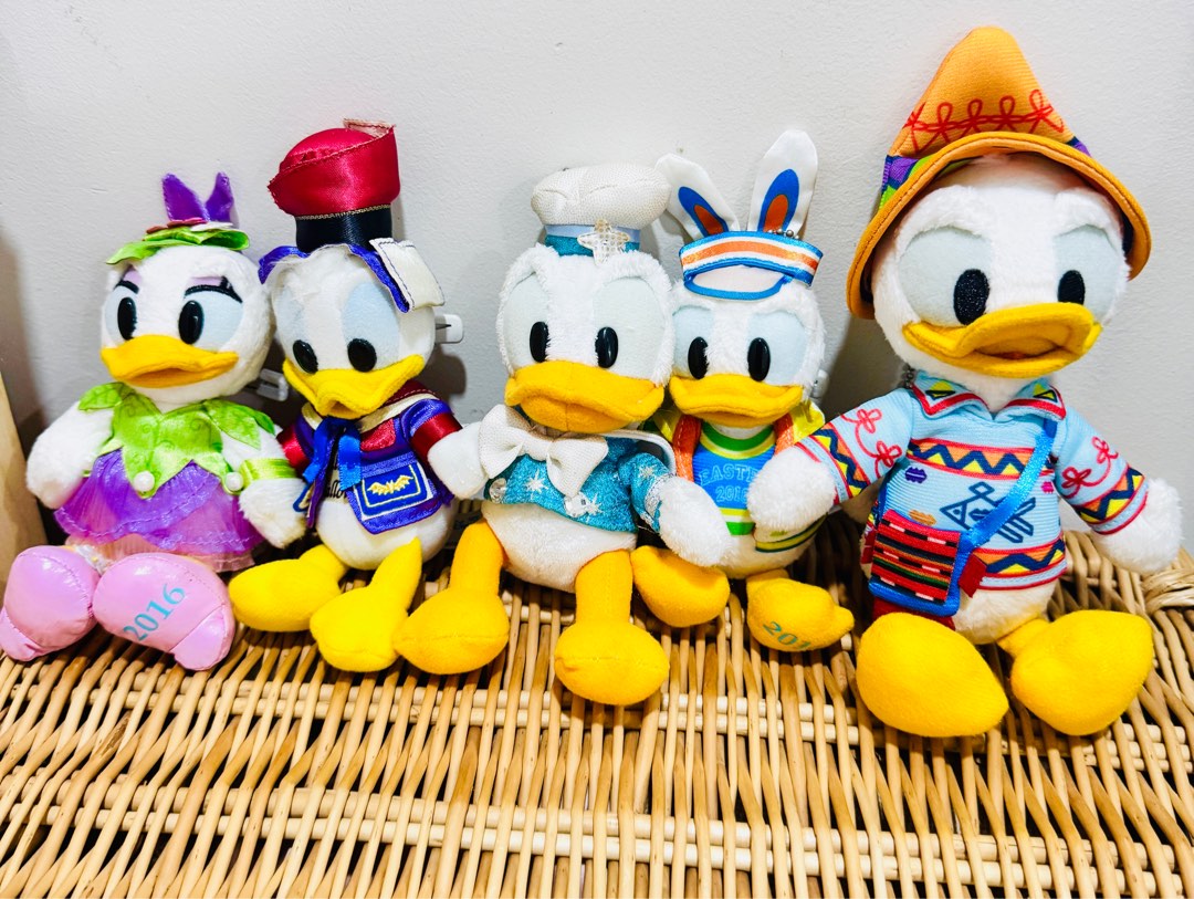 Tokyo Disney Donald Duck keychain combo, Hobbies & Toys, Toys & Games ...