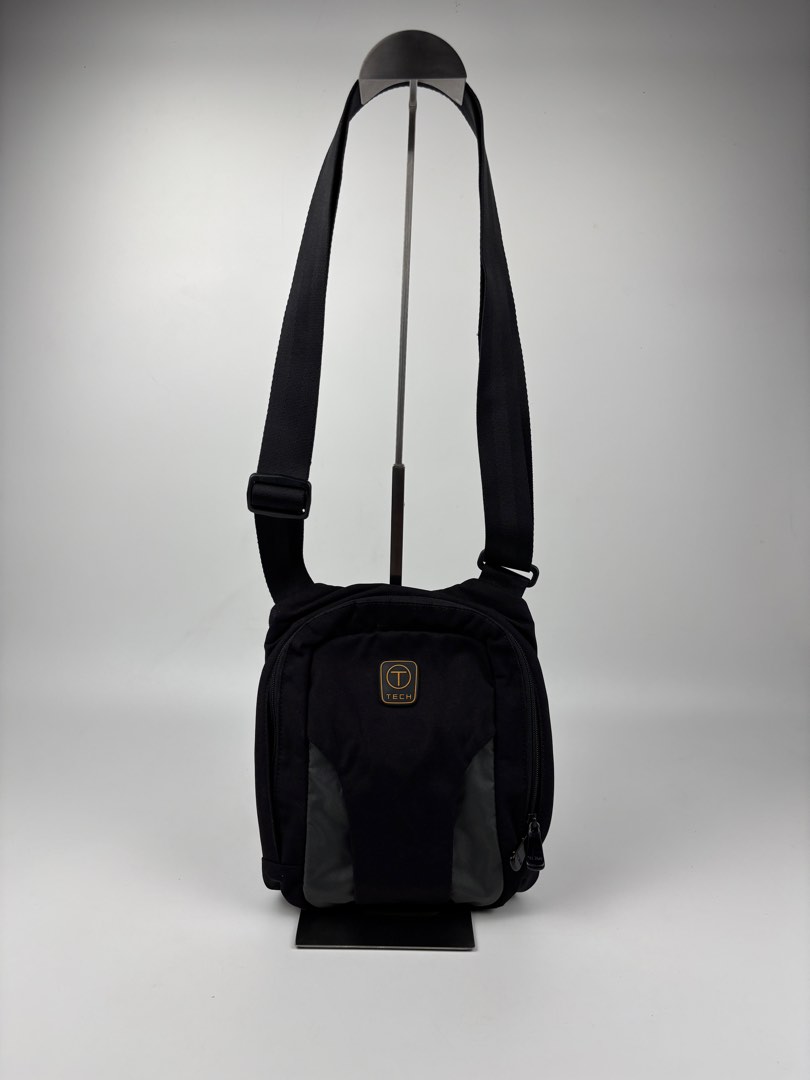 Tumi Tech Sling bag, Men's Fashion, Bags, Sling Bags on Carousell