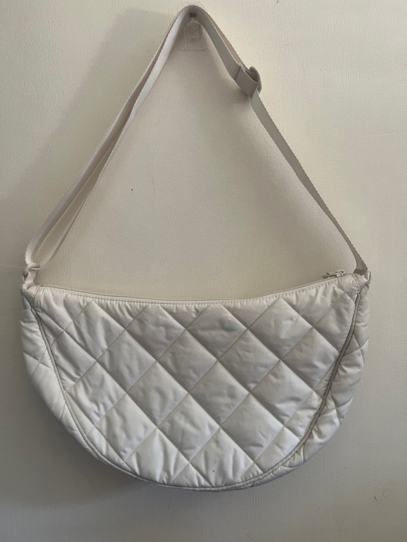 UNIQLO DUMPLING BAG, Women's Fashion, Bags & Wallets, Cross-body Bags ...