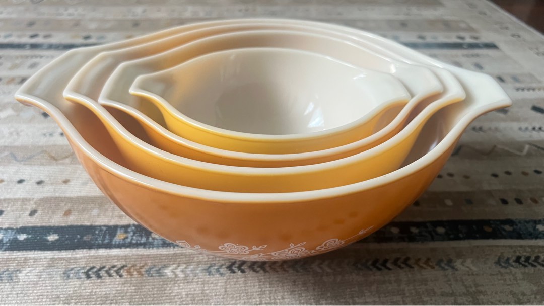 Vintage Pyrex Butterfly Gold Mixing Bowls 1970s Set of 4, Furniture ...
