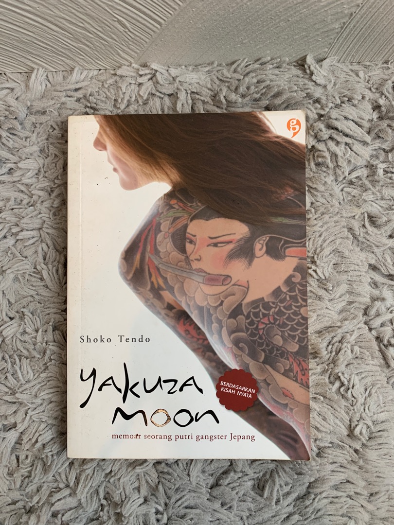 YAKUZA MOON shoko tendo novel buku, Buku & Alat Tulis, Buku di Carousell