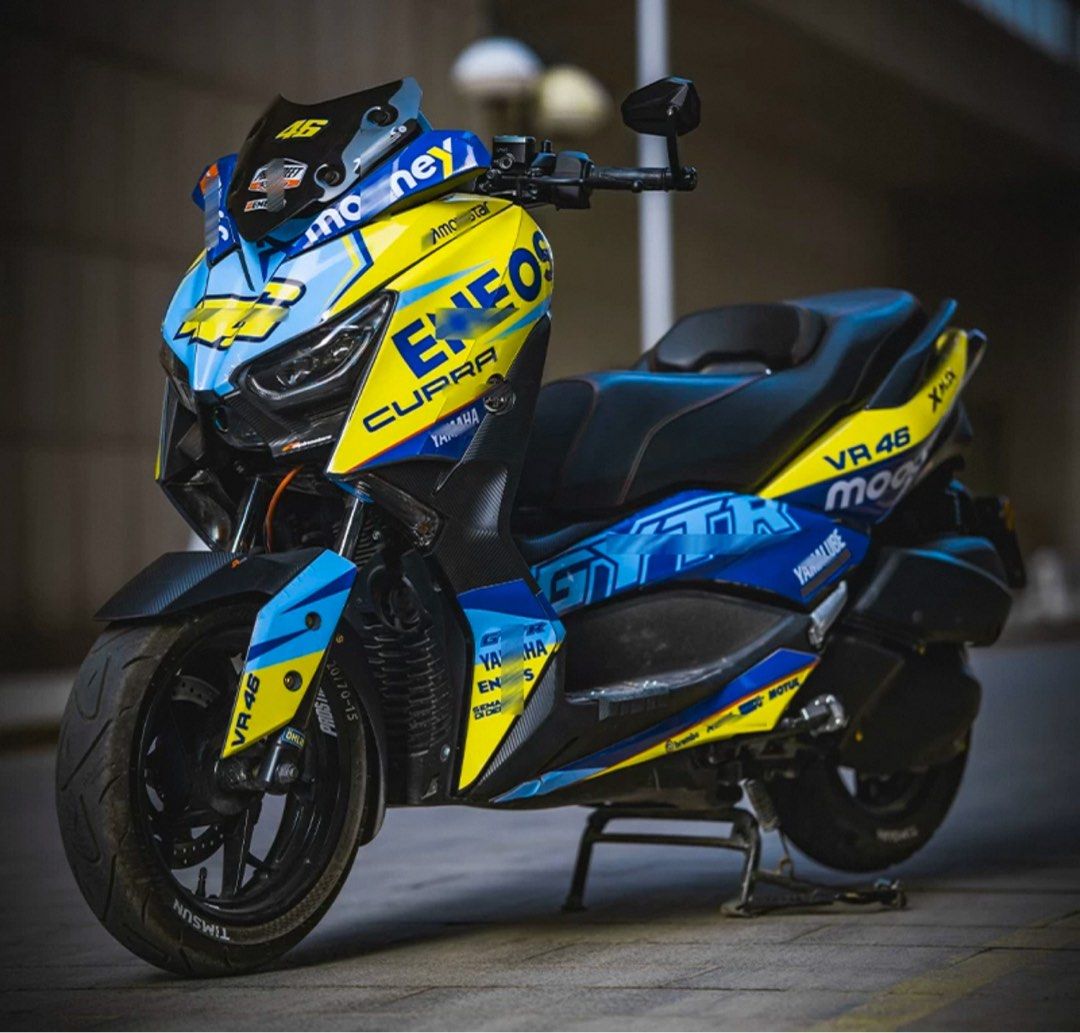 Yamaha Xmax 300 Custom Fairing and Wrapping V1 & V2, Motorcycles ...