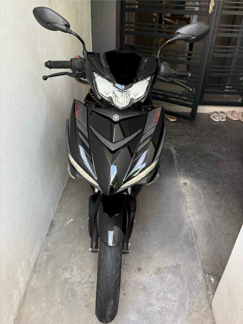 Yamaha Y15 V2 2023 Black, Motorbikes on Carousell