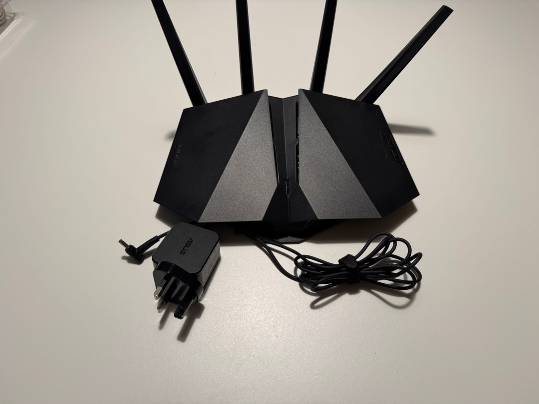 Asus wifi 6 router RT AX82U, Computers & Tech, Parts & Accessories ...