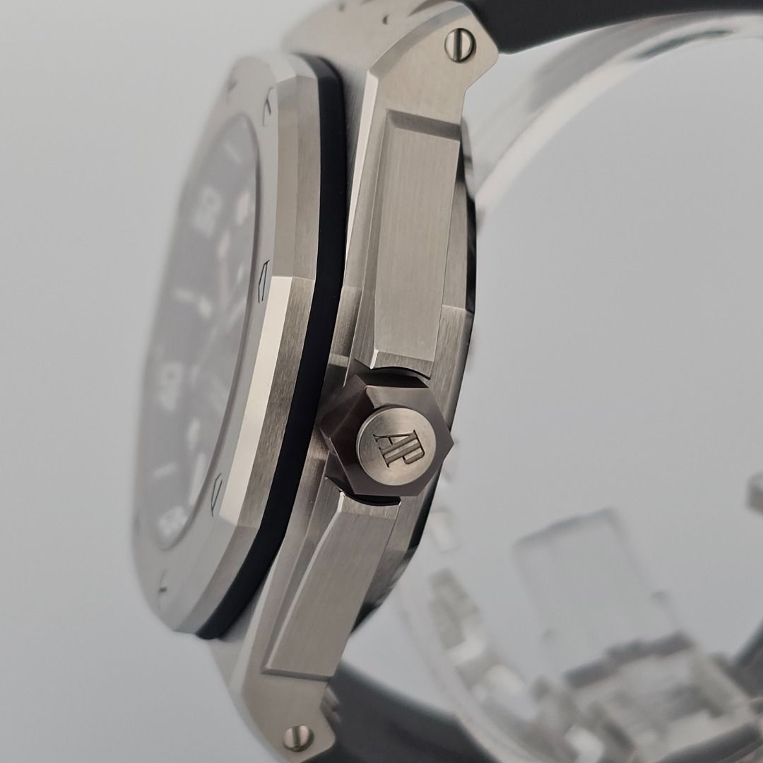 Audemars Piguet Royal Oak Offshore Grey Dial 15720ST.OO.A009CA.01, 名牌 ...