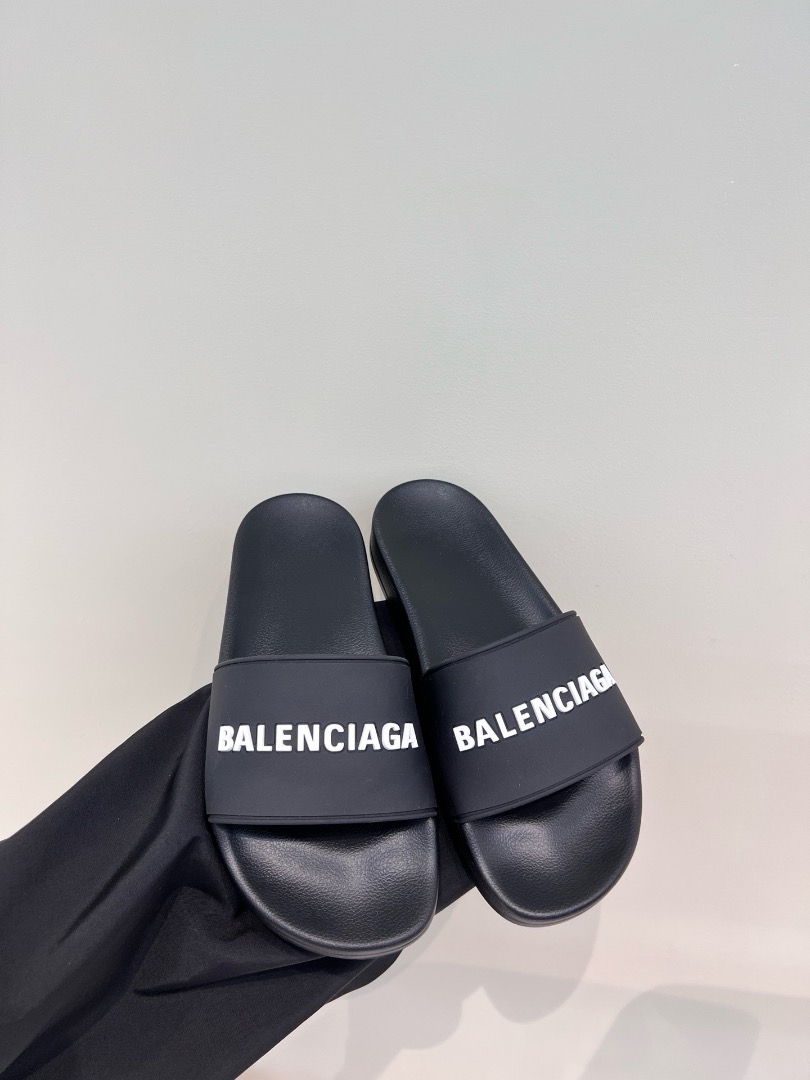 Balenciaga slides, Men's Fashion, Footwear, Flipflops and Slides on ...